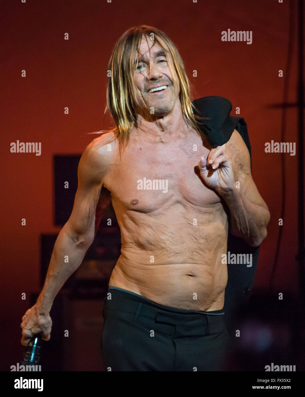 Detroit, Michigan, USA. 7th Apr, 2016. IGGY POP performing on his Post ...