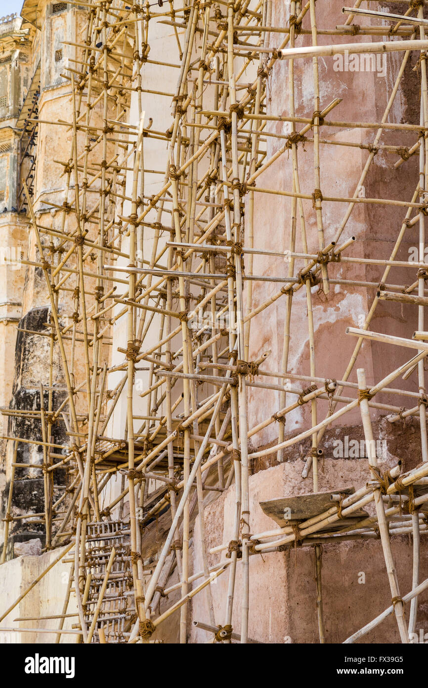 India construction scaffold scaffolding hi-res stock photography and ...