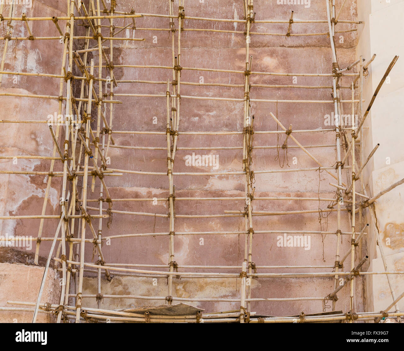 India construction scaffold scaffolding hi-res stock photography and ...