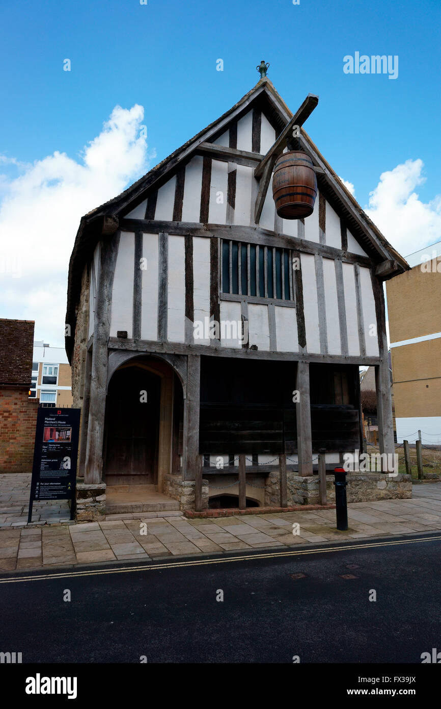 Medieval french house merchant hi-res stock photography and images - Alamy
