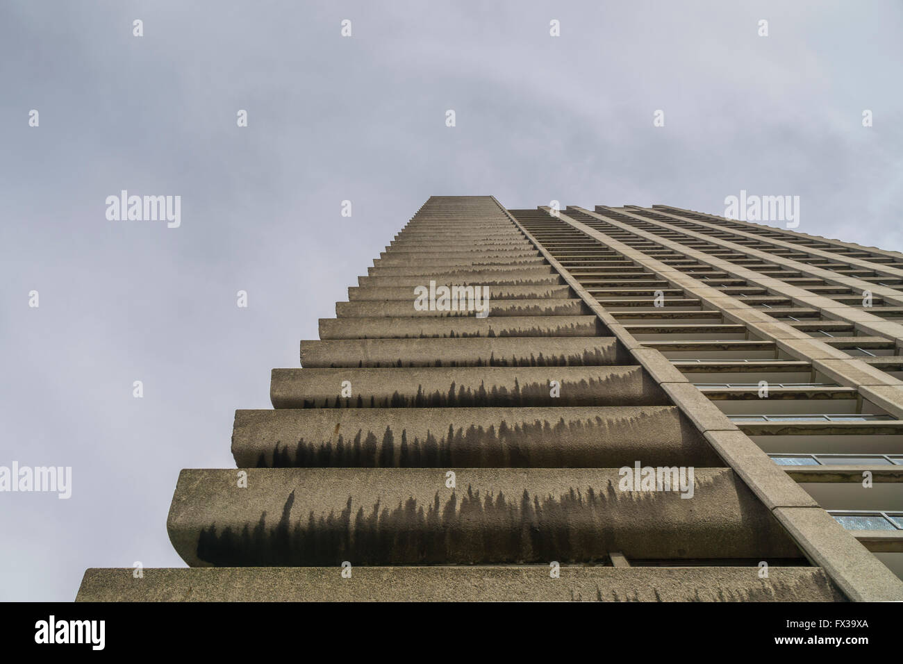High rise brutalism architecture hi-res stock photography and images ...