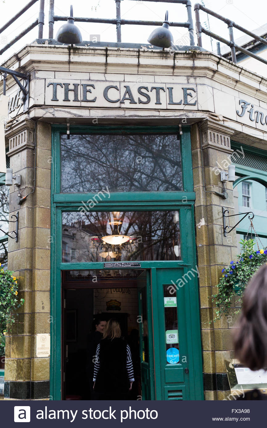 The Castle Pub London Stock Photos & The Castle Pub London Stock Images ...