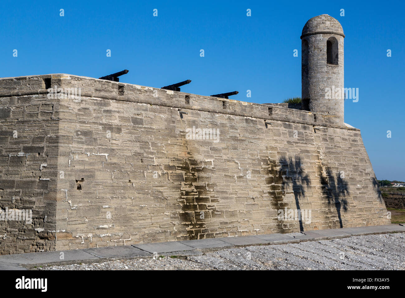 Sentry post hi-res stock photography and images - Alamy