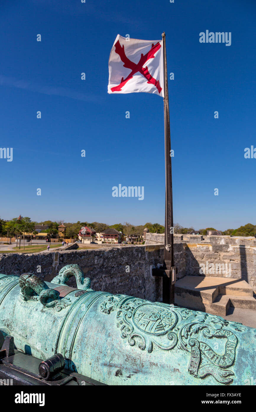 Cross of burgundy flag historic hi-res stock photography and images - Alamy