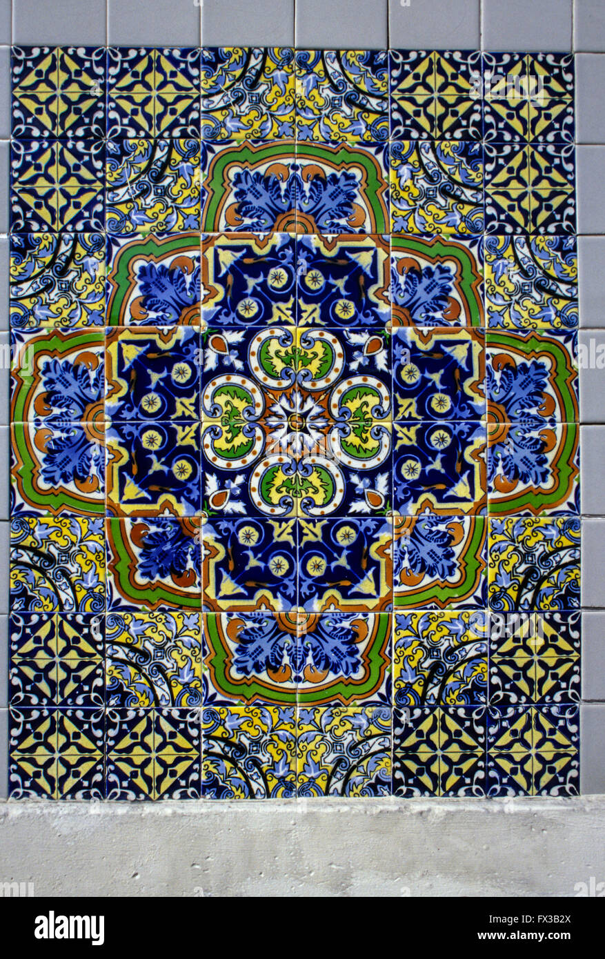 Spanish tiles design hi-res stock photography and images - Alamy