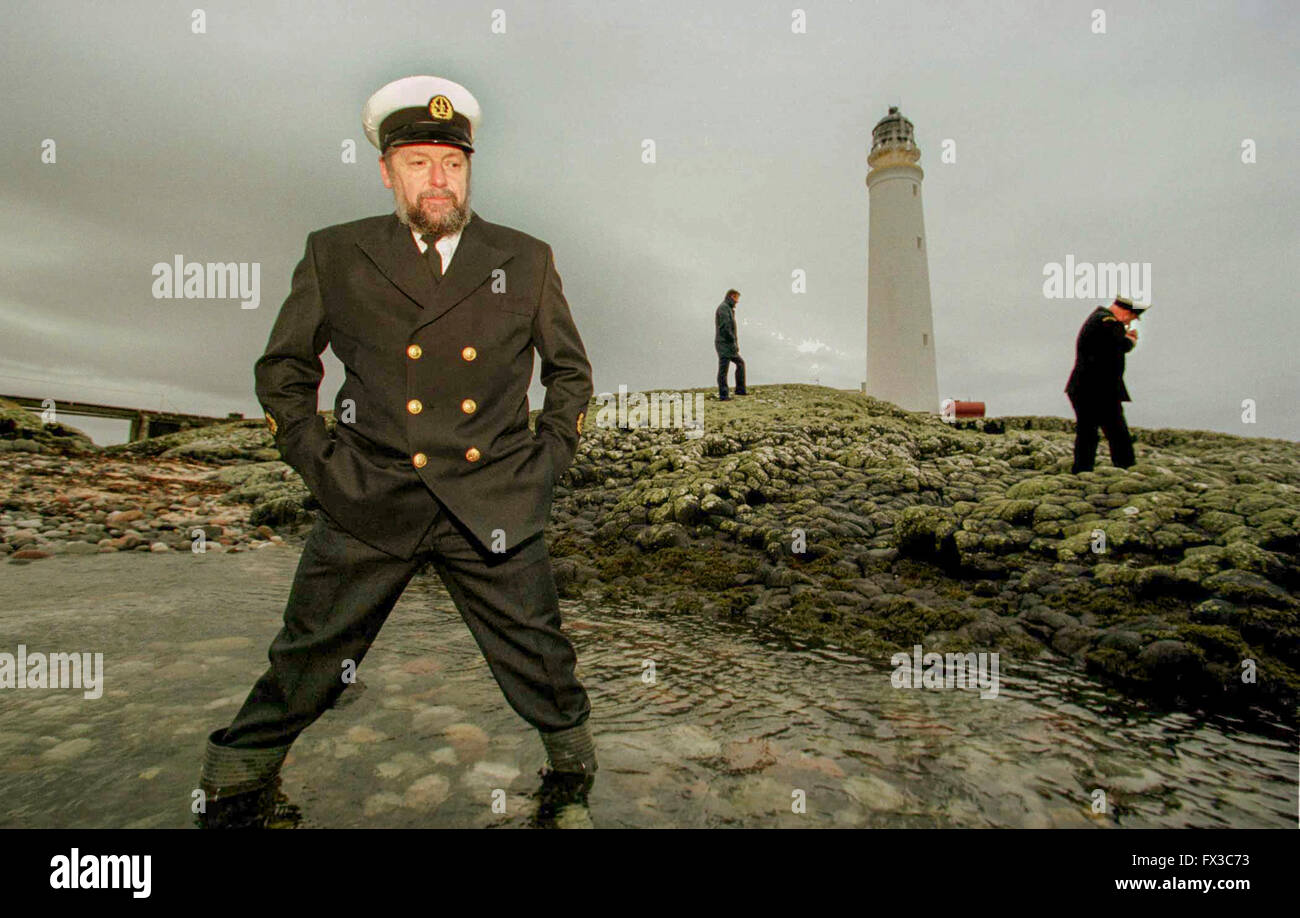 Hyskeir Lighthouse marks the southern entrance to The Minch. The light ...