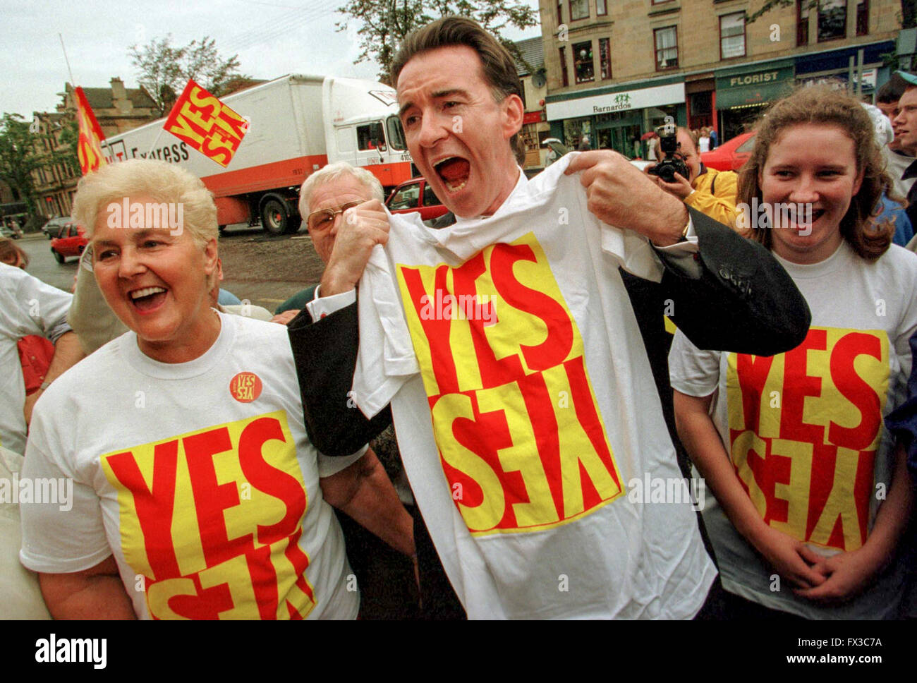 Labour politician peter mandelson campaigns in Rutherglen, Glasgow in ...