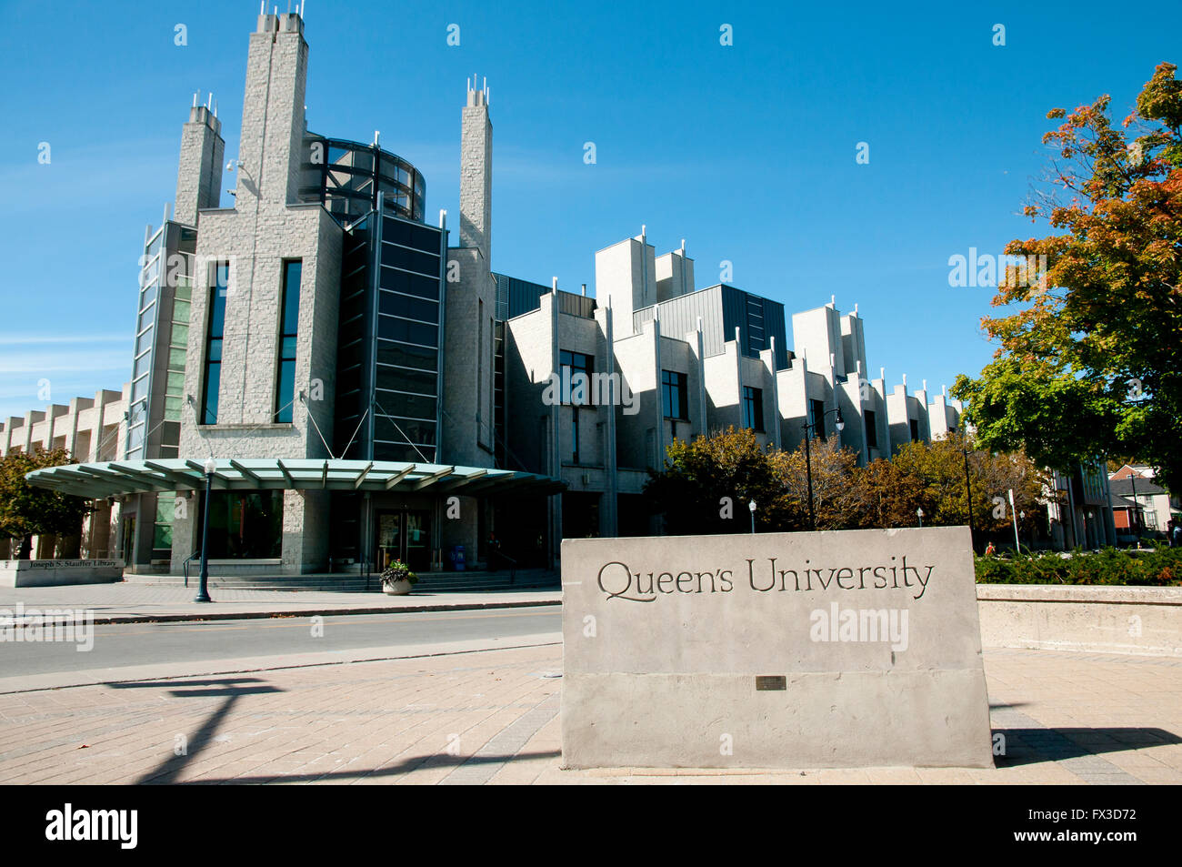 Queen's University Sign - Kingston - Canada Stock Photo - Alamy