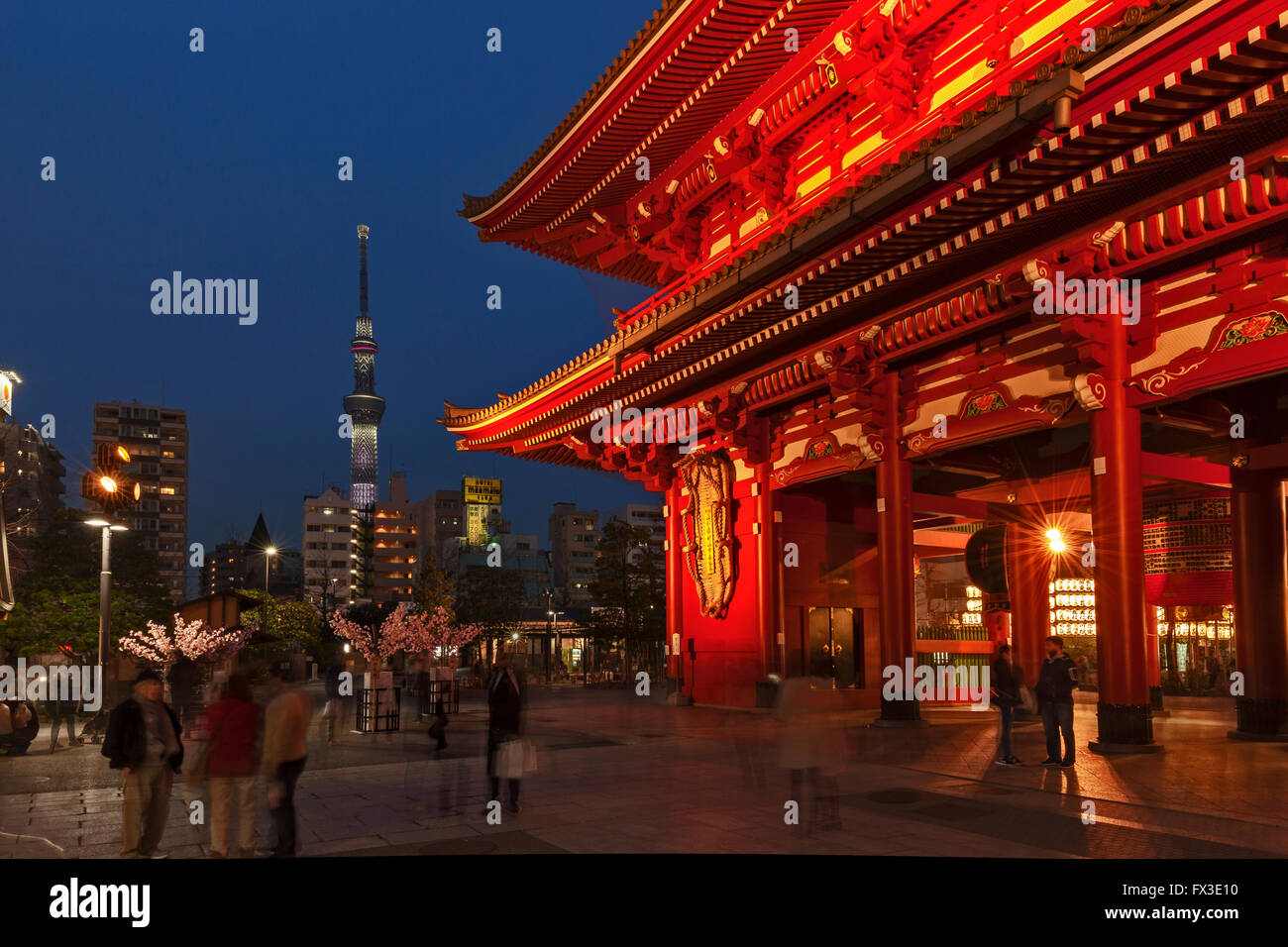 Japanese temple lantern lit night hi-res stock photography and images ...