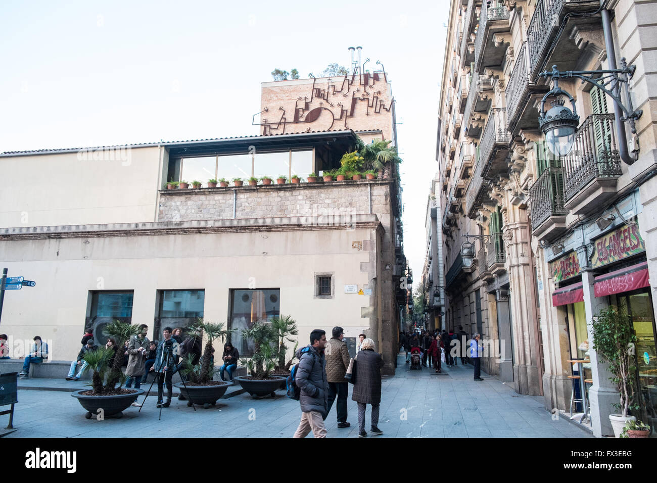 University square barcelona hi-res stock photography and images - Alamy
