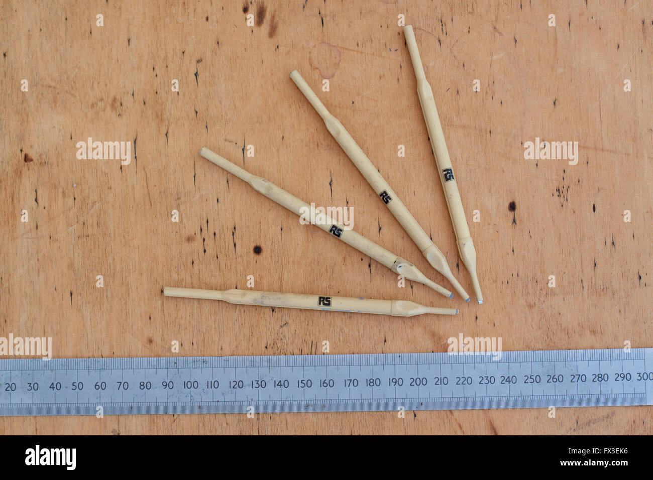 Four Radio Spares 'pot' trimming screwdrivers with a metric metal ...