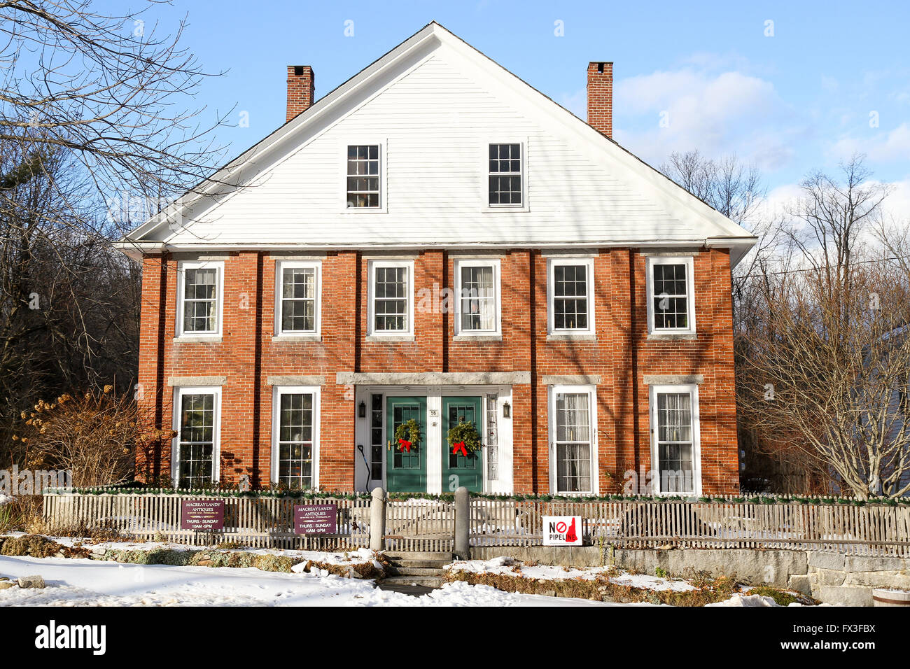 The brick store new england hi-res stock photography and images - Alamy