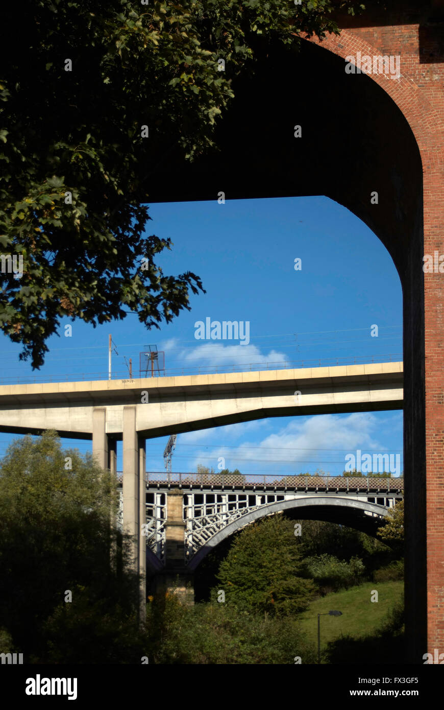 Byker viaduct construction hi-res stock photography and images - Alamy
