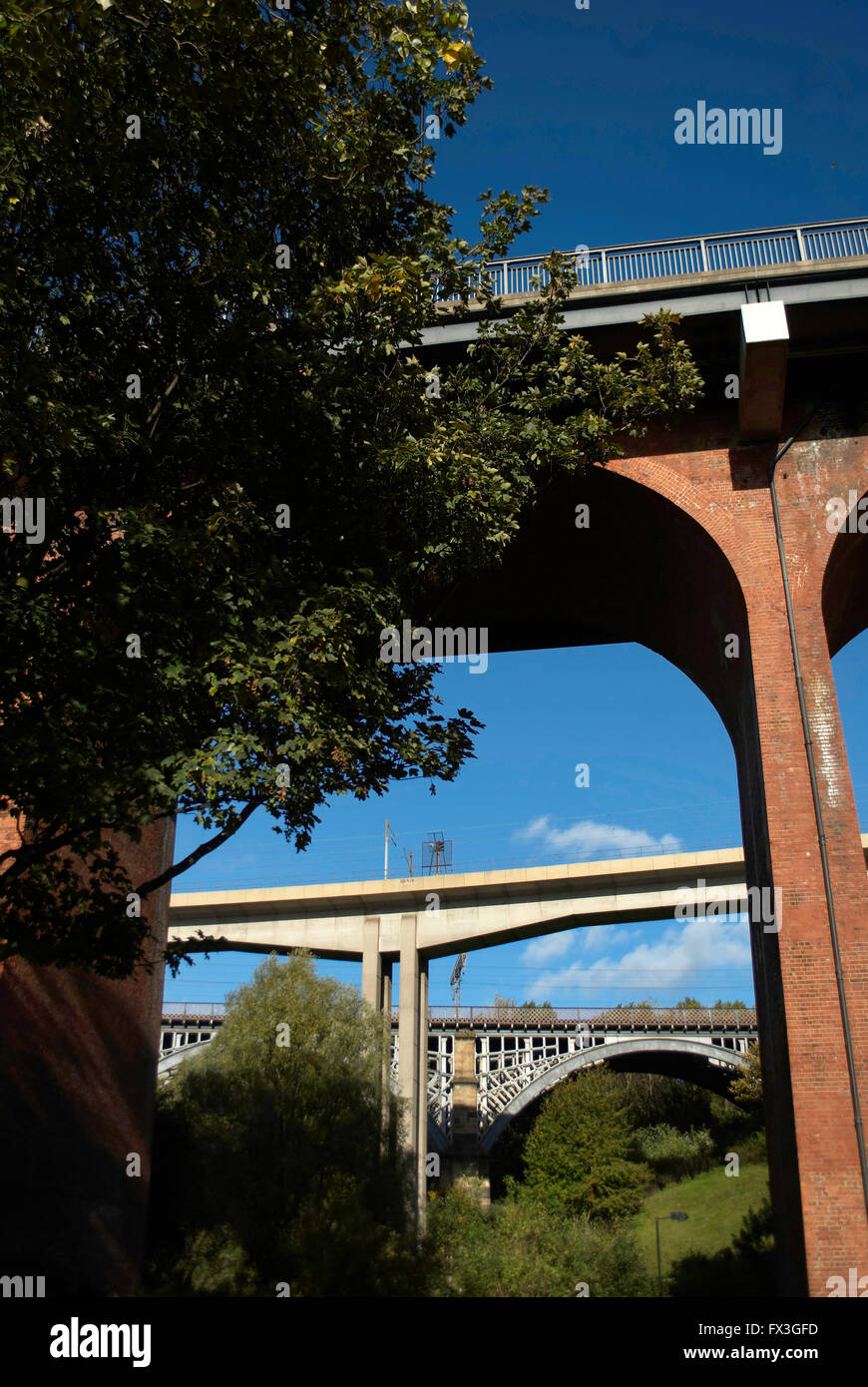 Byker viaduct construction hi-res stock photography and images - Alamy