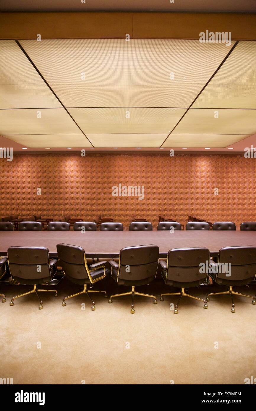 Stylish empty conference room ready for a meeting Stock Photo - Alamy