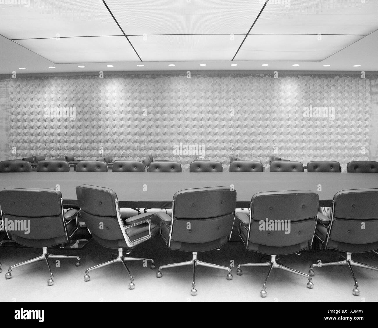 Stylish empty conference room ready for a meeting Stock Photo - Alamy