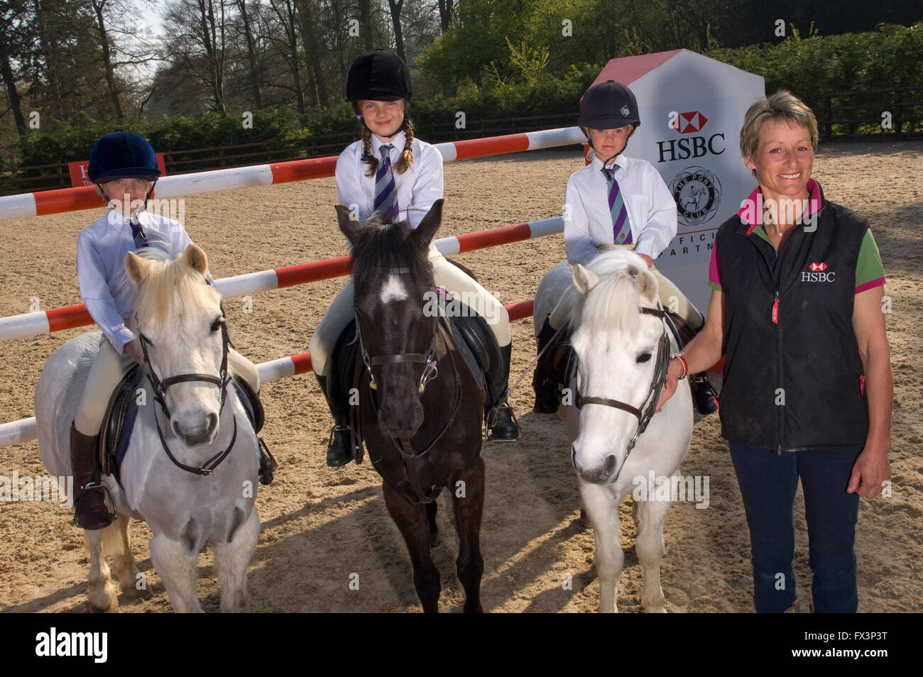 Pony Club meeting in Devonshire with help from olympic equestrian Mary ...