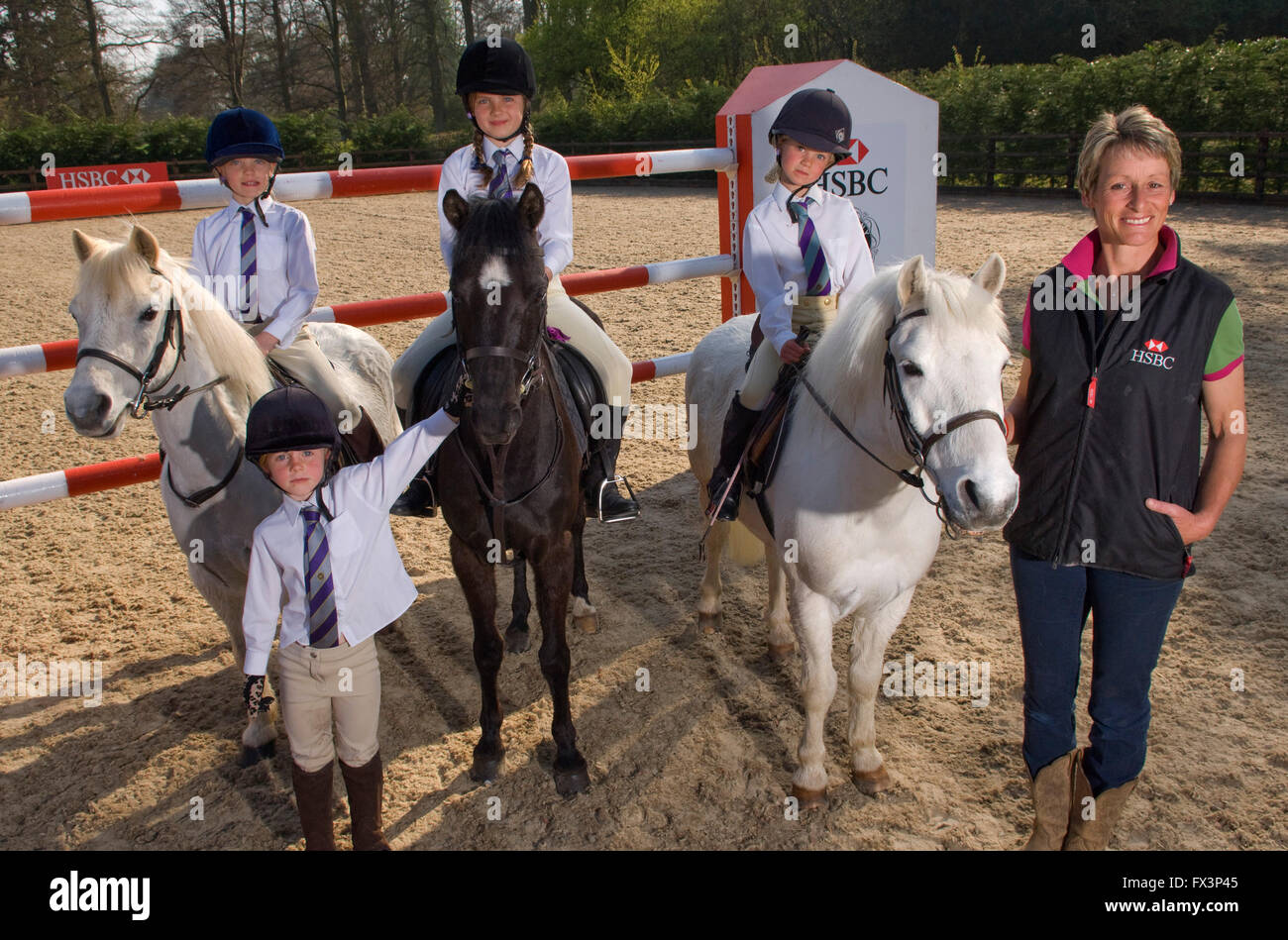 Pony Club meeting in Devonshire with help from olympic equestrian Mary ...