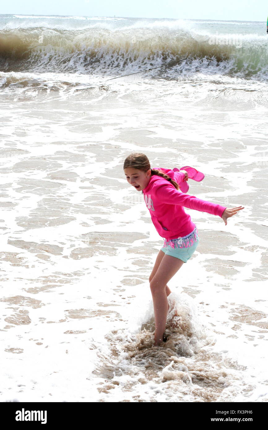 Riding the wave waves hi-res stock photography and images - Alamy