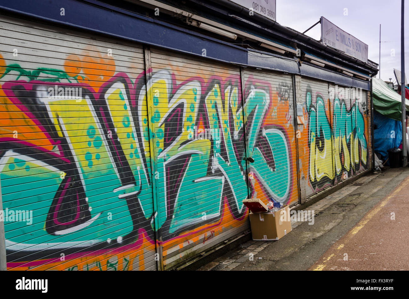 Graffiti shop shutters hi-res stock photography and images - Alamy