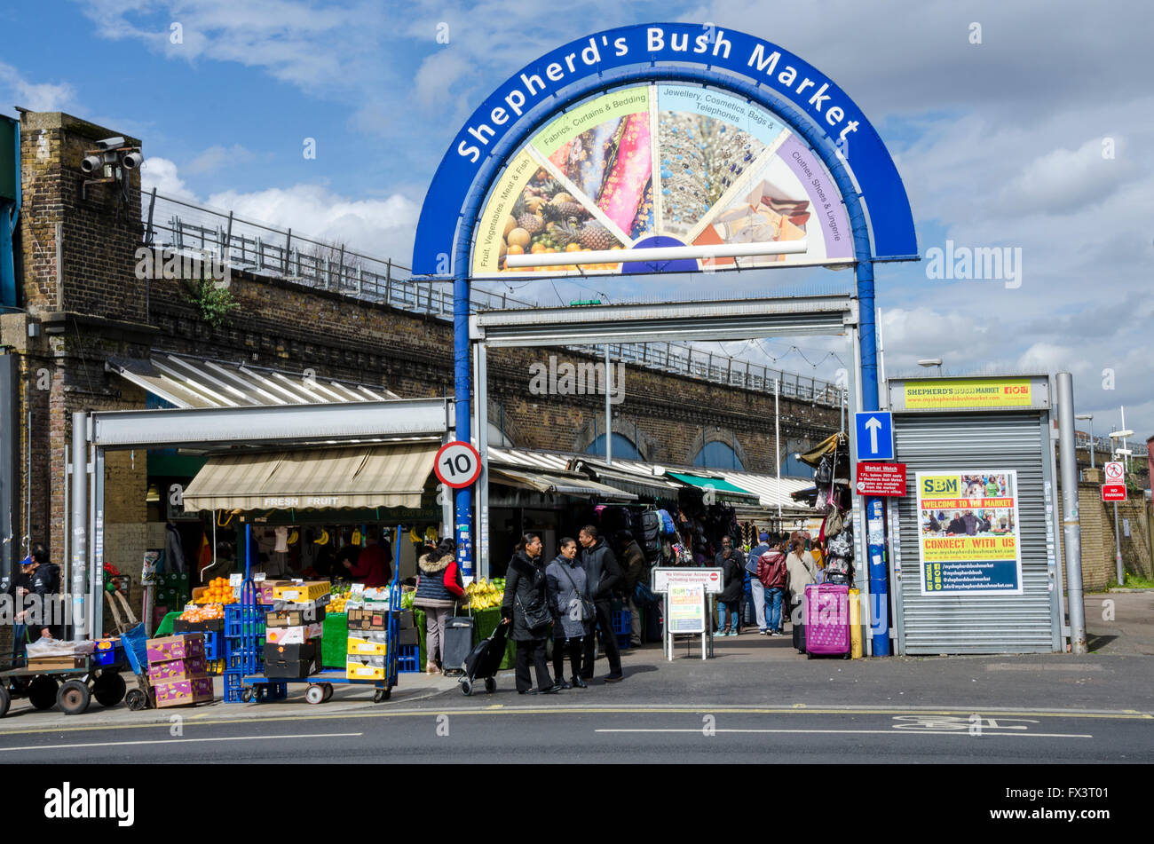 Shepherds bush road sign hi-res stock photography and images - Alamy