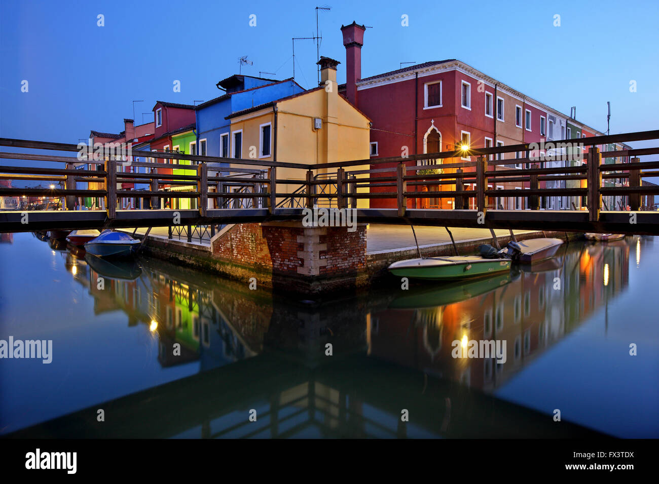 Night falling in picturesque and colorful Burano island, Venice, Veneto ...