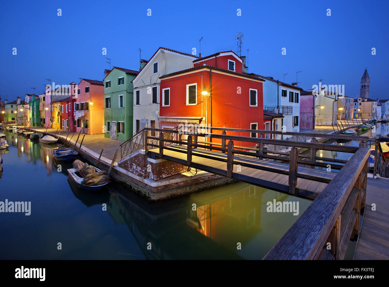 Night falling in picturesque and colorful Burano island, Venice, Veneto ...