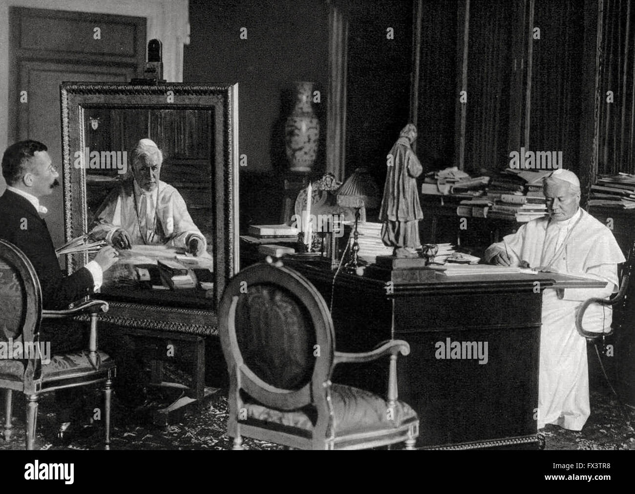 Pope Pius X in his study, circa 1910 Stock Photo - Alamy