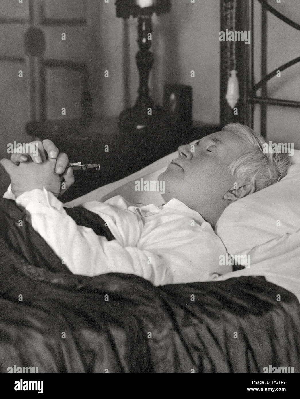Photo of Pope Pius X at his deathbed August 20, 1914 Stock Photo - Alamy