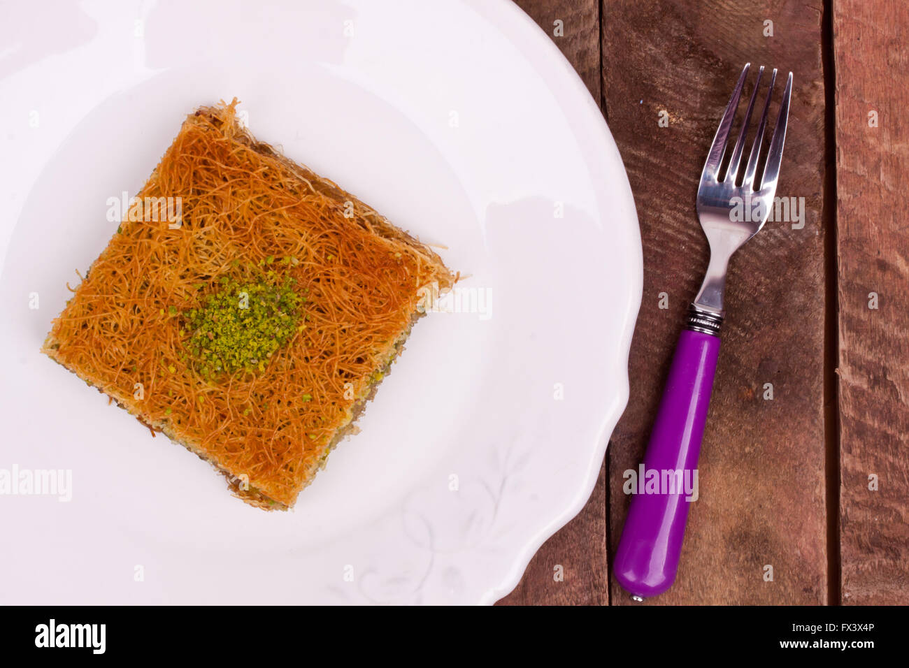 Kadayif hi-res stock photography and images - Alamy