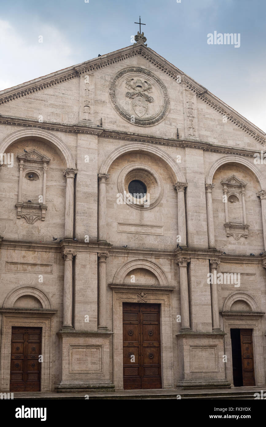 the Cathedral of Santa Maria Assunta in the main square of Pienza ...