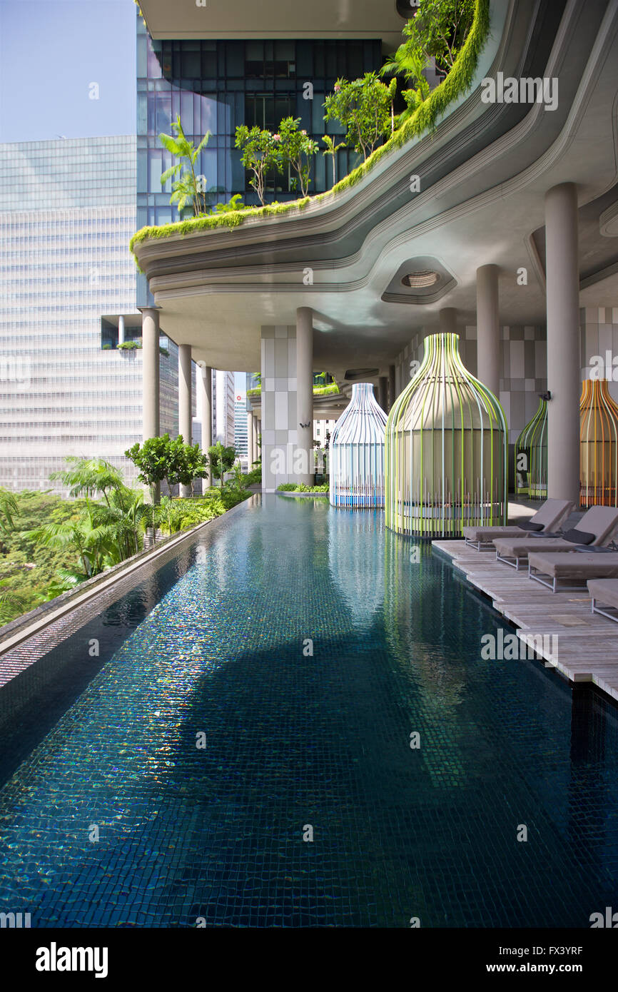Singapore Park Royal Hotel pool Stock Photo - Alamy