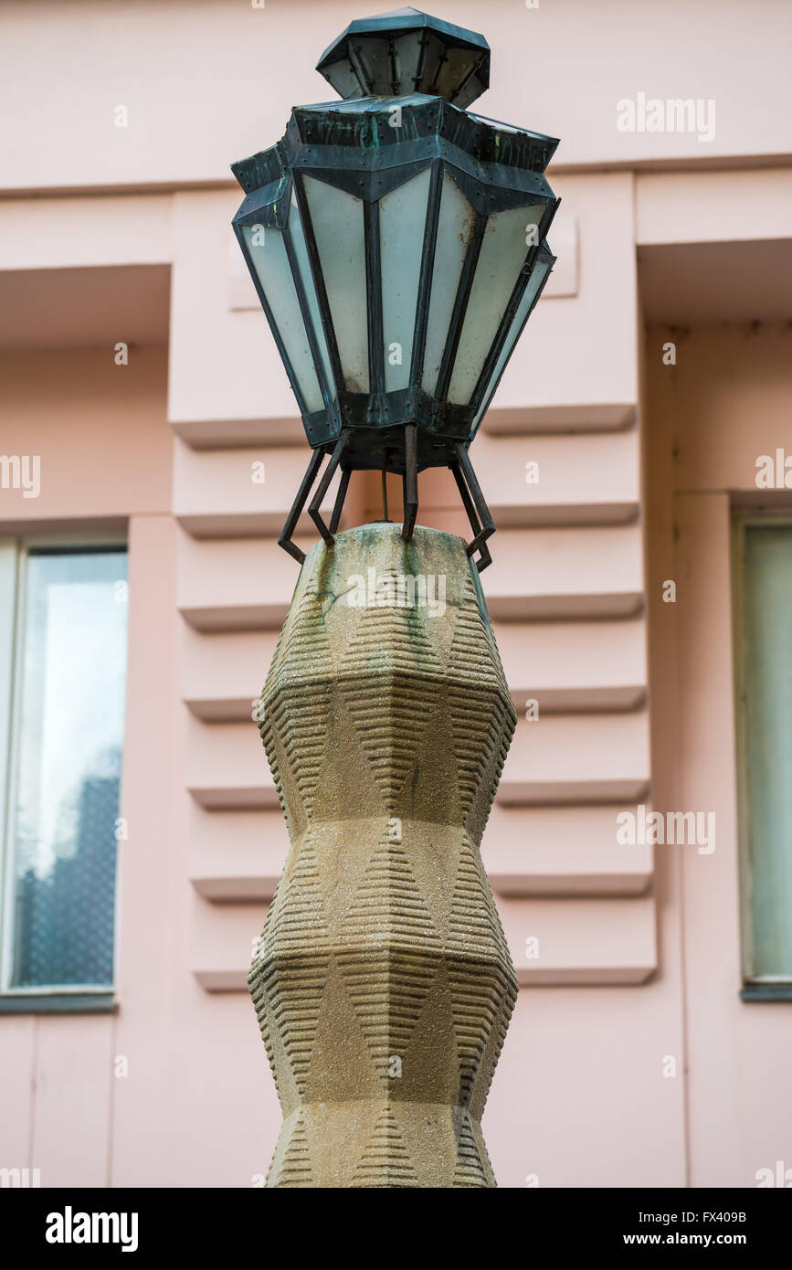 Cubist lamp post hi-res stock photography and images - Alamy
