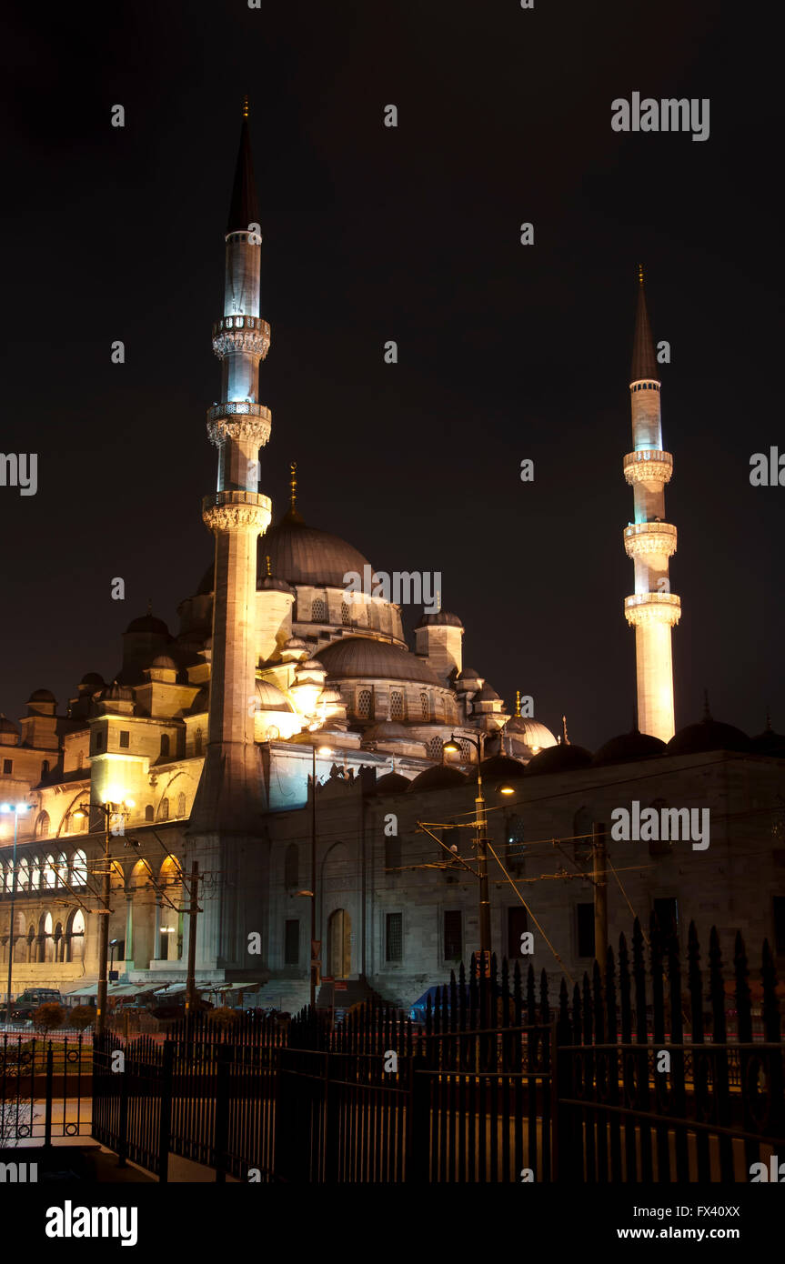 New building mosque hi-res stock photography and images - Alamy