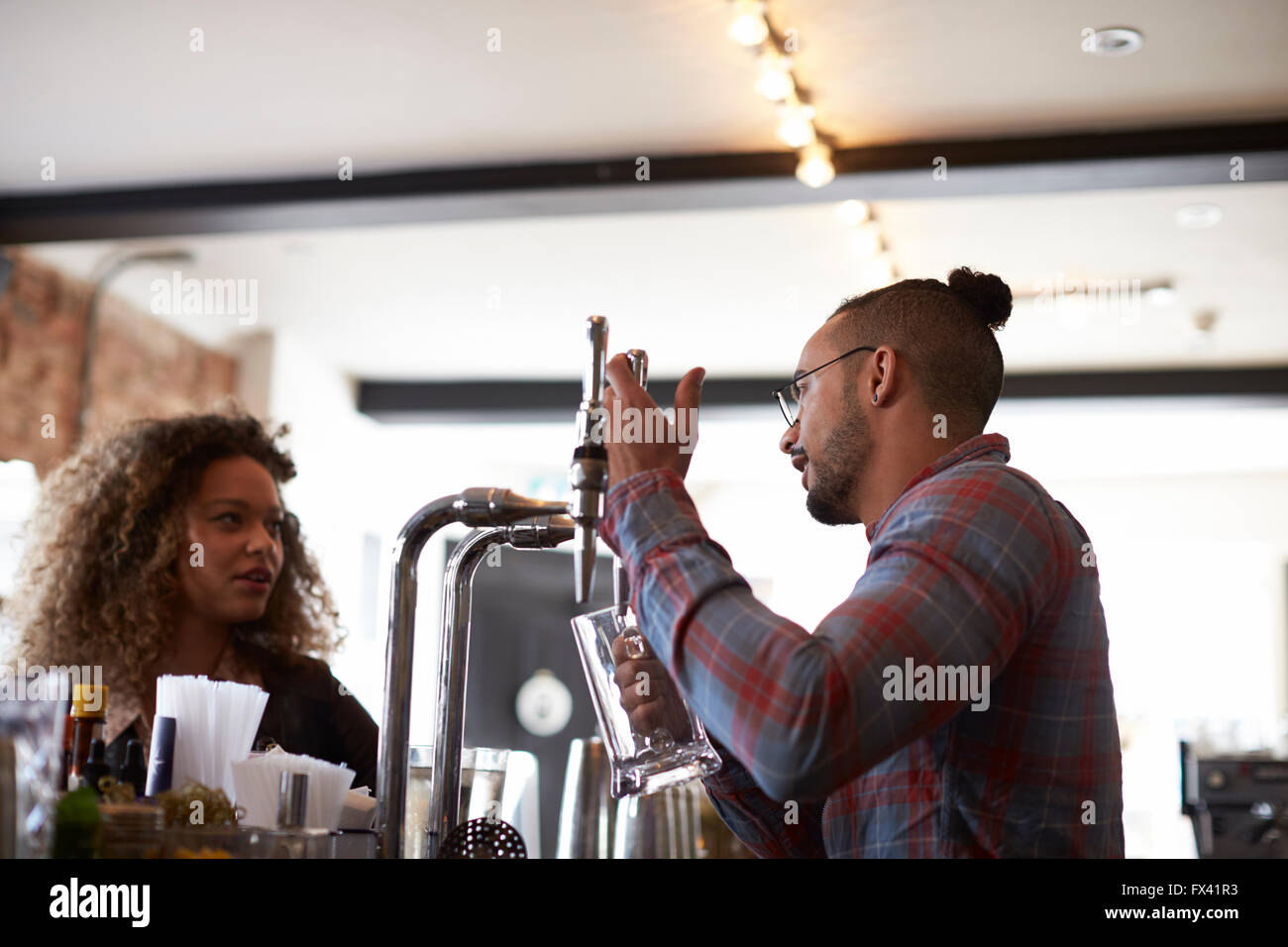 Pub bar counter busy hi-res stock photography and images - Alamy