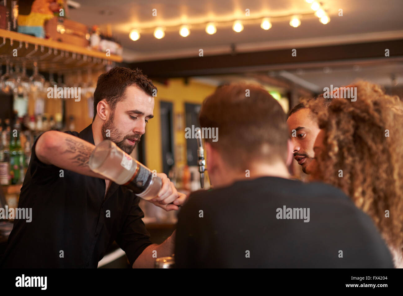 Cocktail lesson hi-res stock photography and images - Alamy