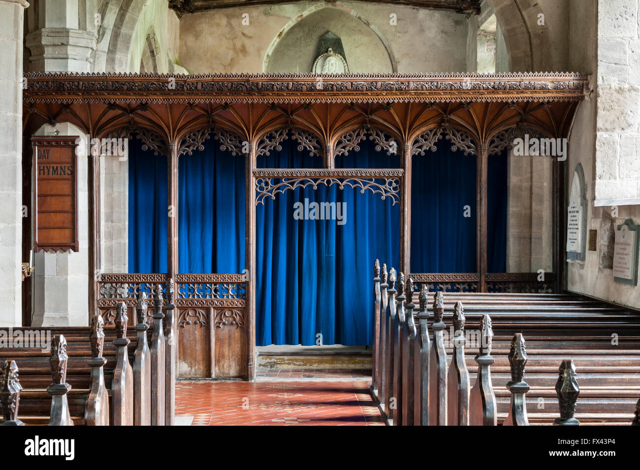Medieval rood screen hi-res stock photography and images - Alamy