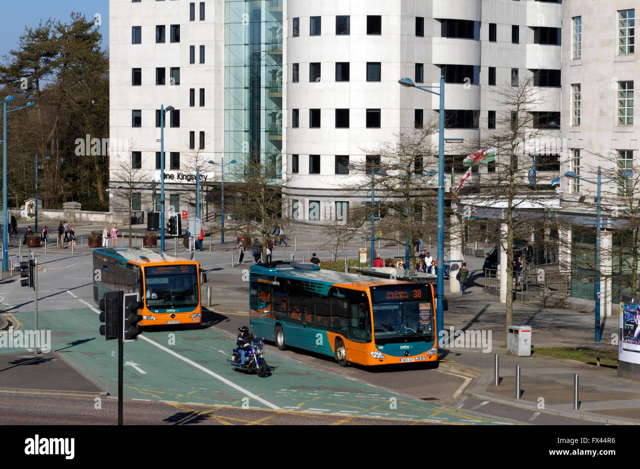 Cardiff bus hi-res stock photography and images - Alamy