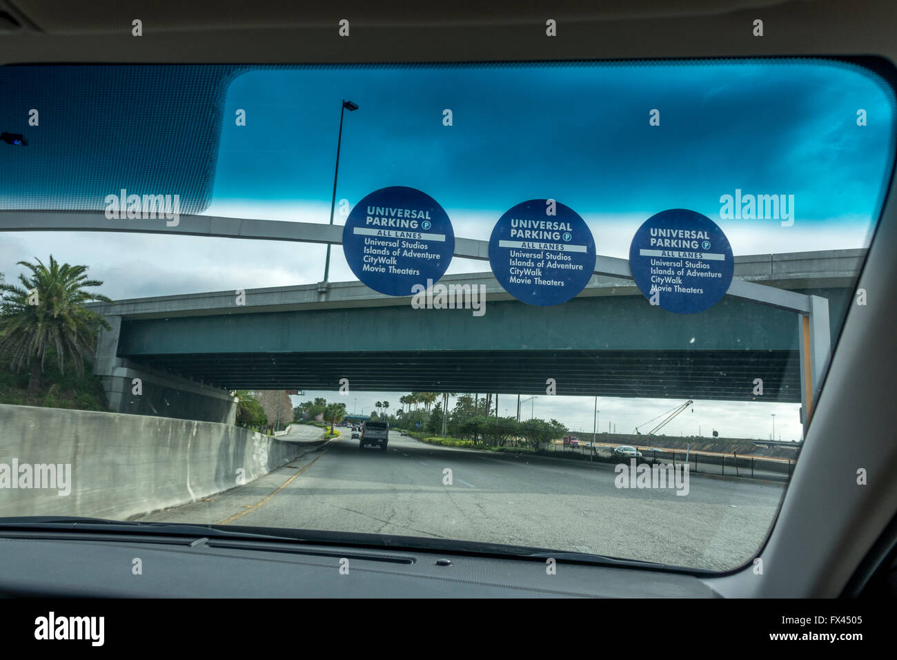 Highway signs hi-res stock photography and images - Alamy