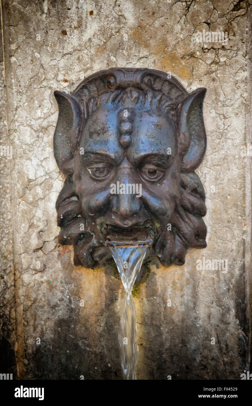 Antique drinking fountain hi-res stock photography and images - Alamy