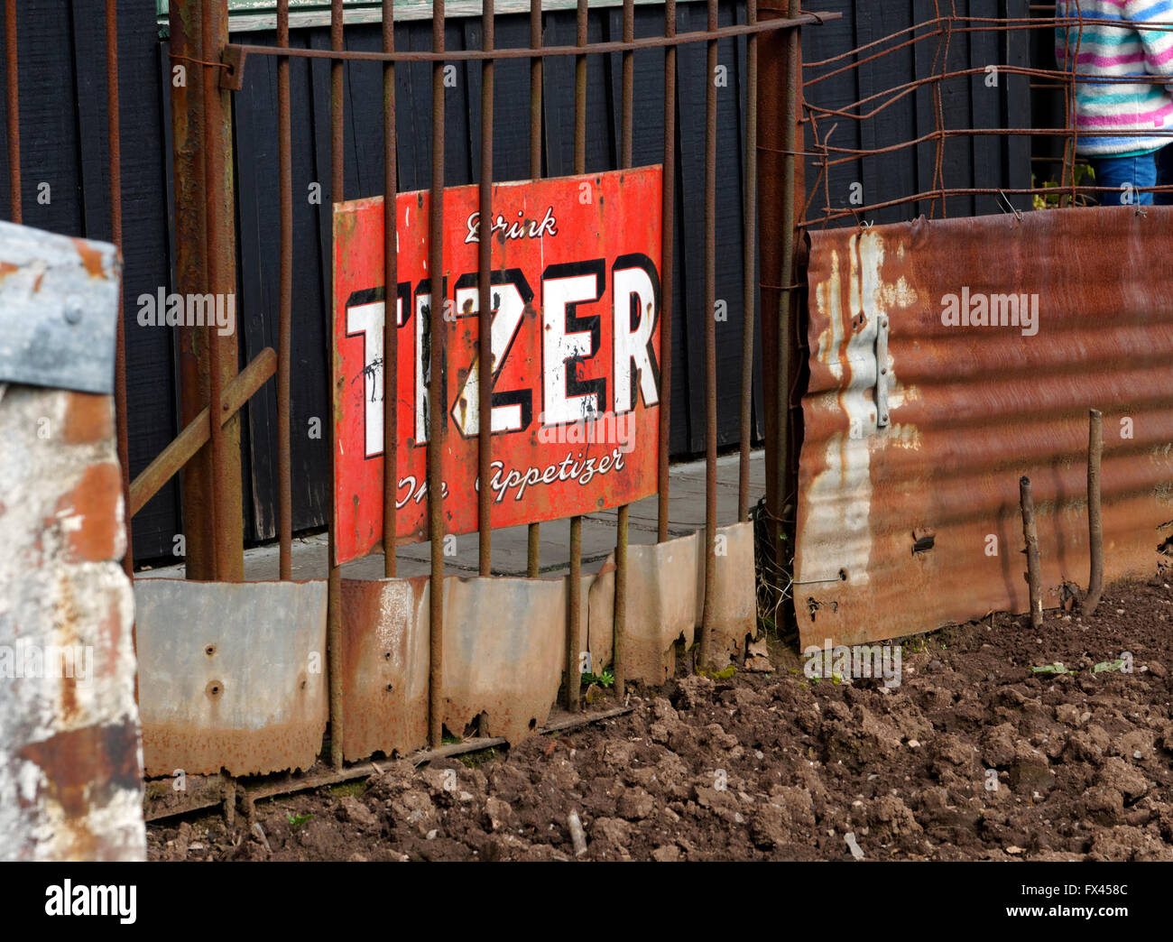 Tizer advert hi-res stock photography and images - Alamy
