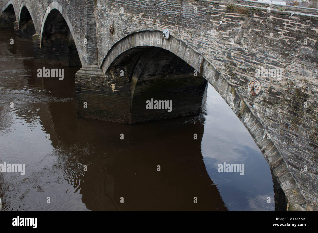 Old stone bridge over river Stock Photo - Alamy