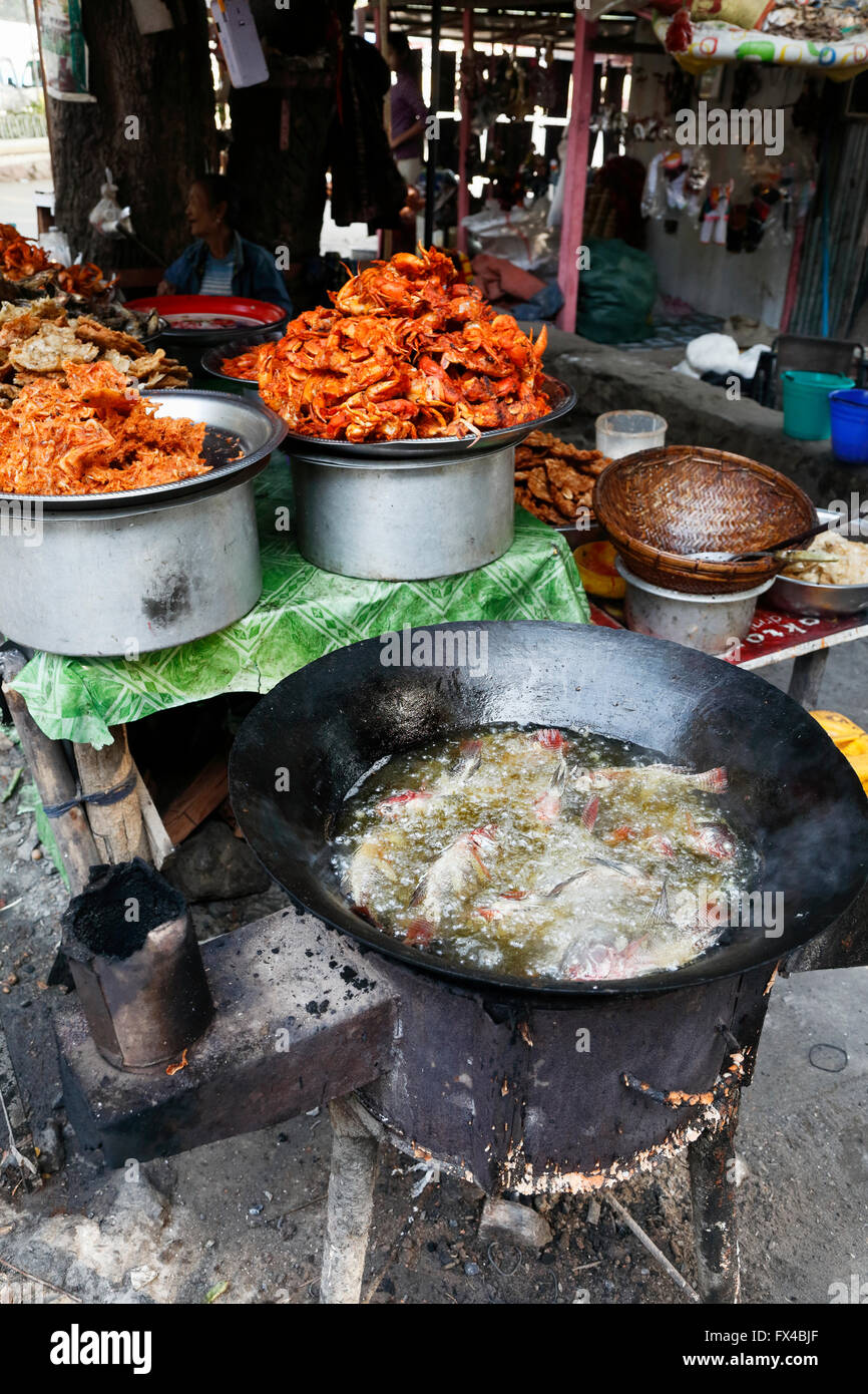 Boiing oil hi-res stock photography and images - Alamy