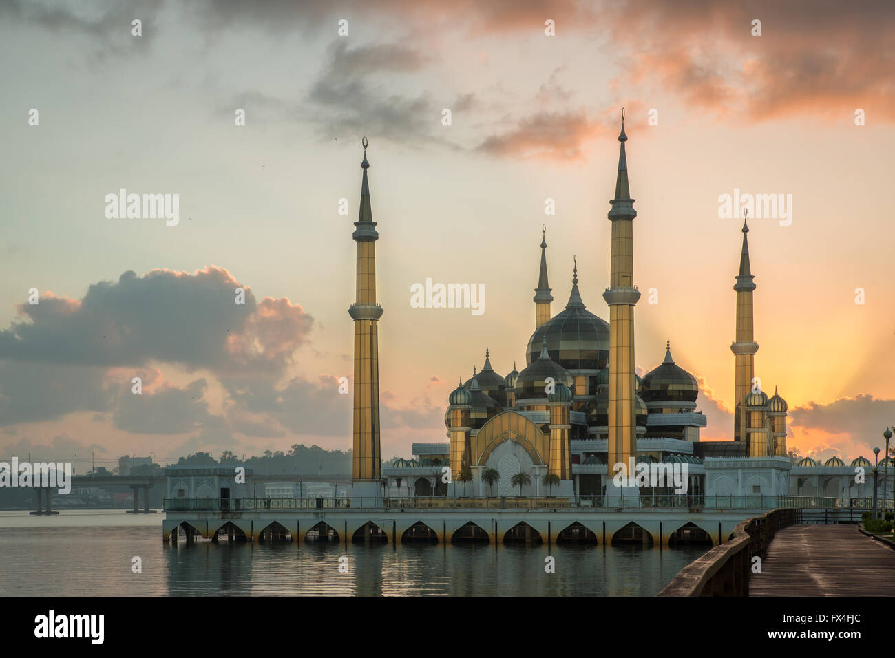 Crystal mosque islamic architecture hi-res stock photography and images ...