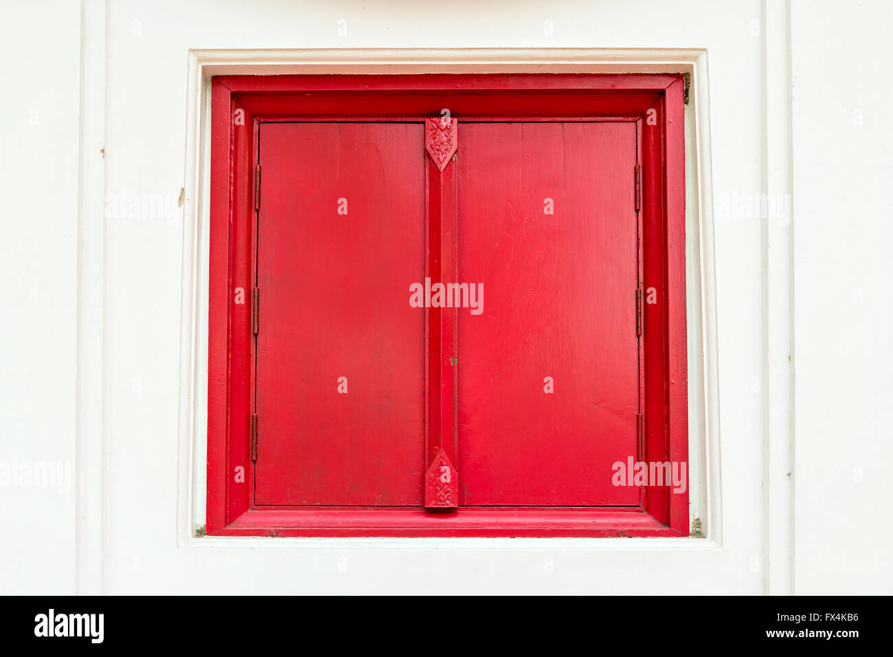 Circle window door hi-res stock photography and images - Alamy