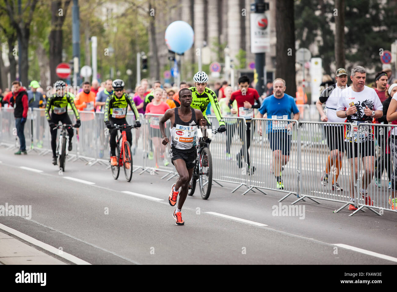 Vienna, Austria. 10th April, 2016. The 33 Vienna Marathon. Race through ...