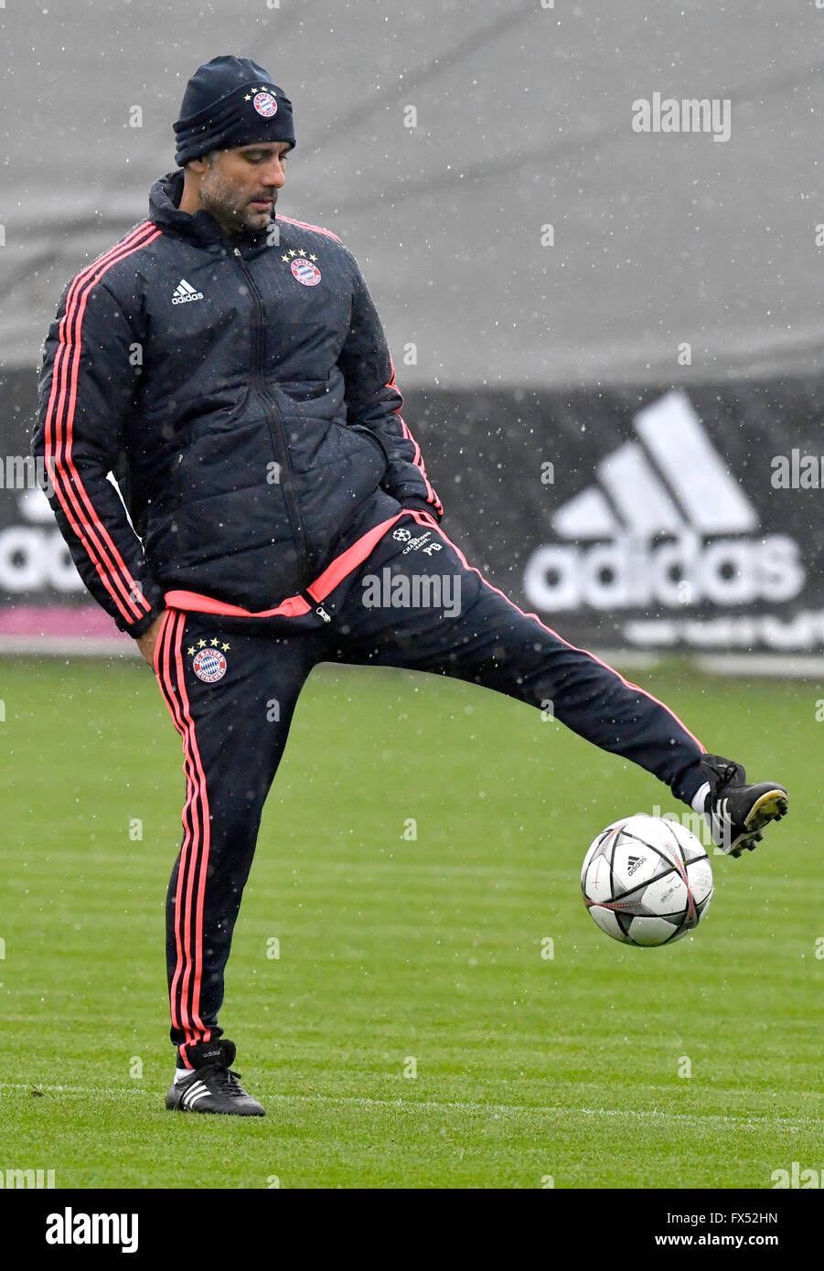 Munich, Germany. 12th Apr, 2016. Coach Pep Guardiola during the final ...