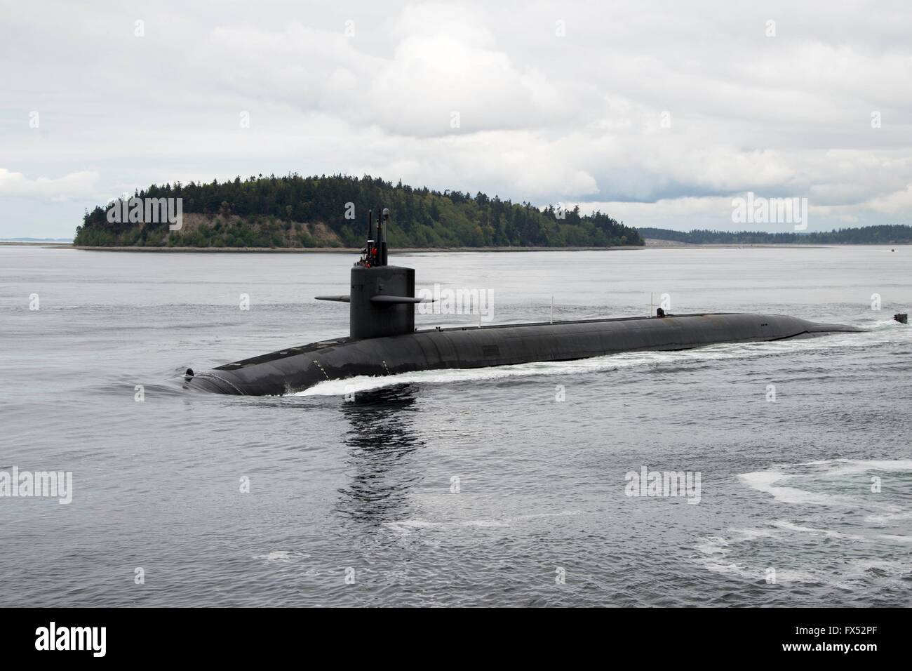 Puget Sound, Washington, USA. 11th Apr, 2016. The U.S. Navy Ohio-class ...
