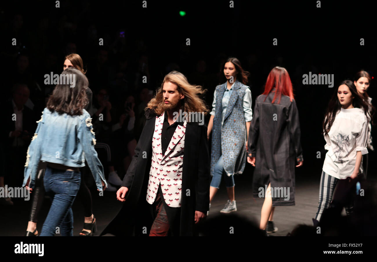 Amano yoshitaka hi-res stock photography and images - Alamy