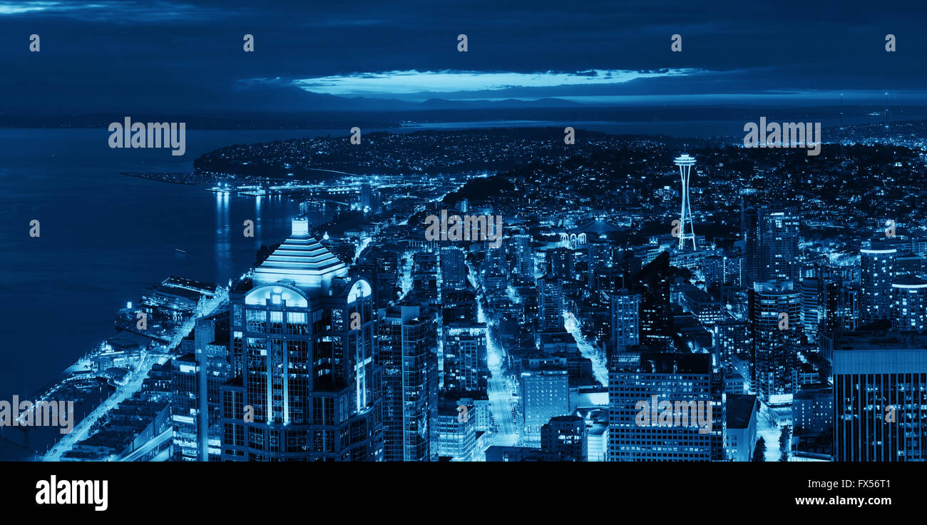 Seattle rooftop panorama view with urban architecture at night Stock ...